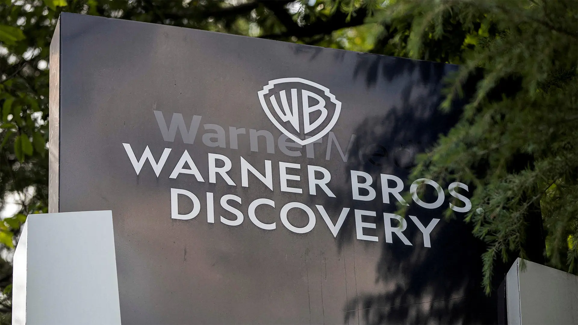 Warner Bros. Discovery se pone oficialmente en venta, con Paramount ...