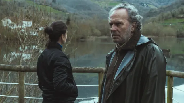 Netflix trae de regreso a José Coronado en el tráiler de Los creyentes ...