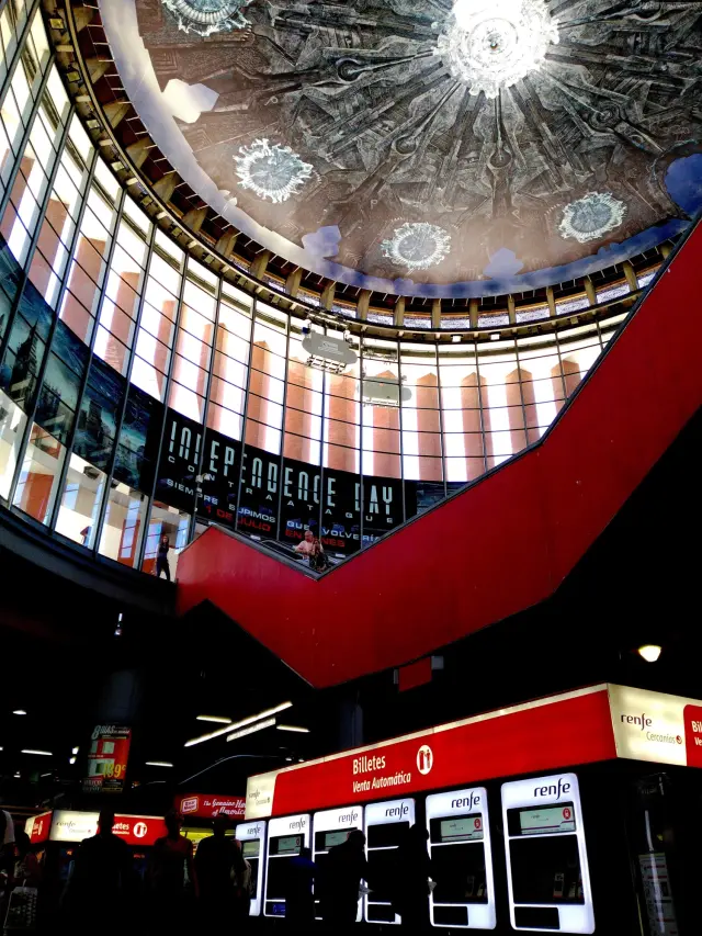 Independence Day: Contraataque – Una nave alienígena aterriza en Atocha